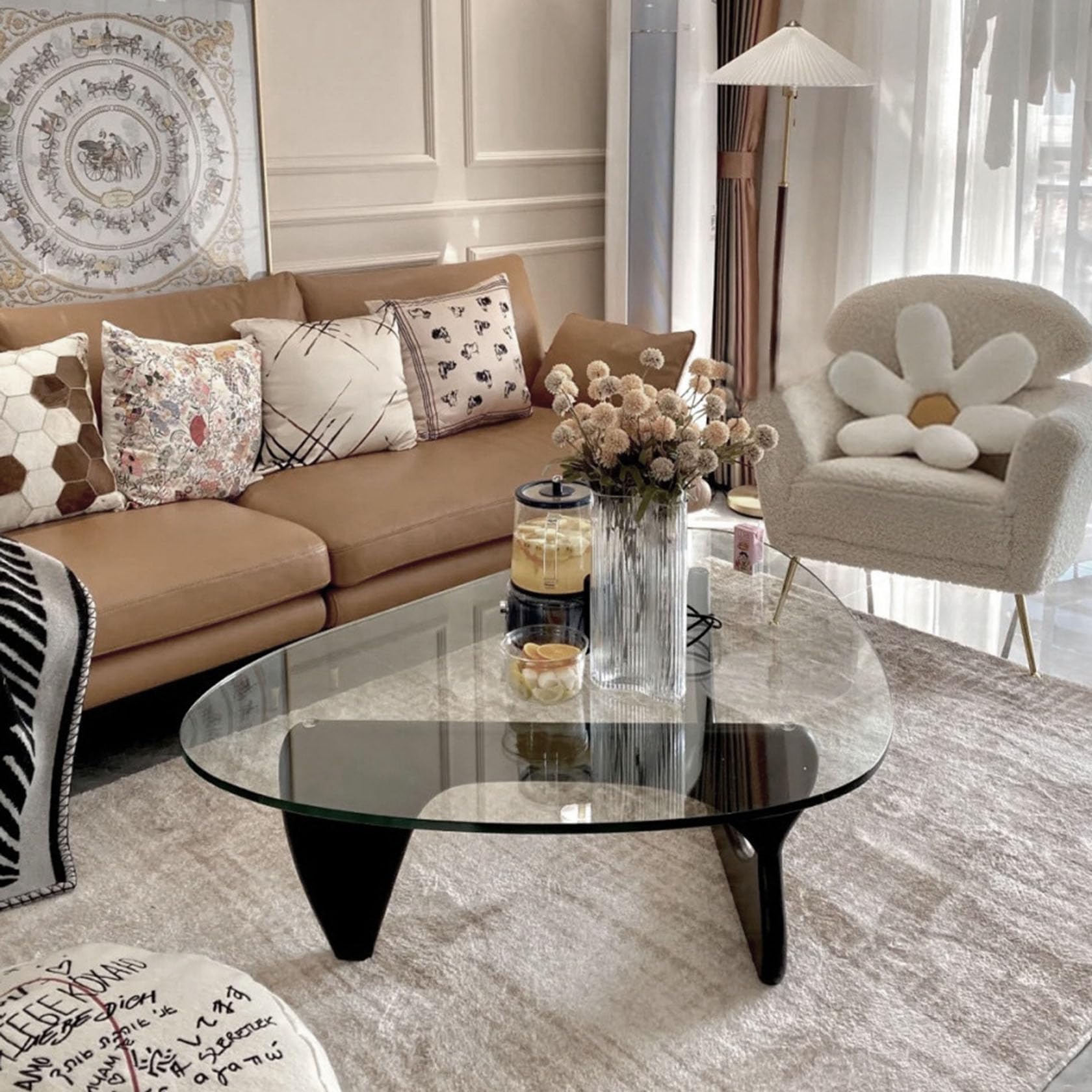 Triangle Coffee Table in Walnut Mid Century Modern Solid Wood Base and Triangle Clear Glass Coffee Table for Living Room Low Minimalist Tea Table Coffee Tables (36 * 25.6 * 16, Black Transparent)