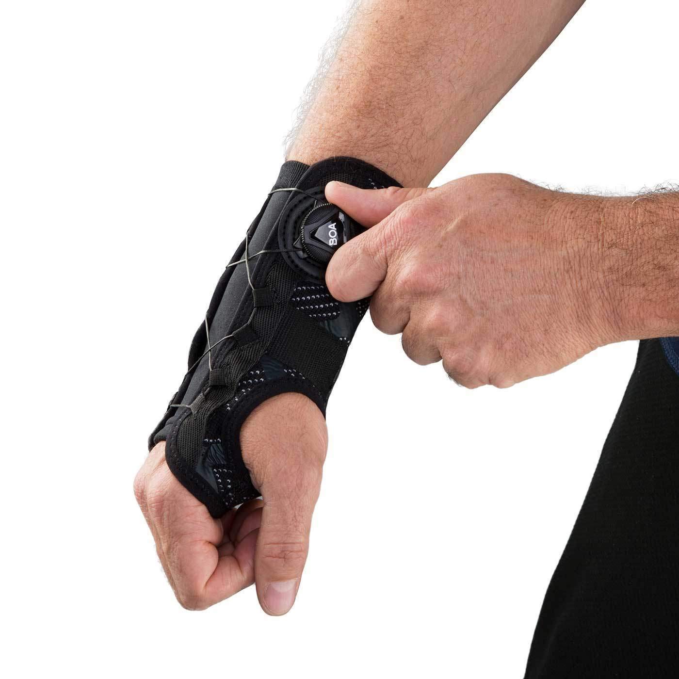DonJoy® Performance Bionic™ Reel-Adjust Wrist Brace (Right, Medium/Large)