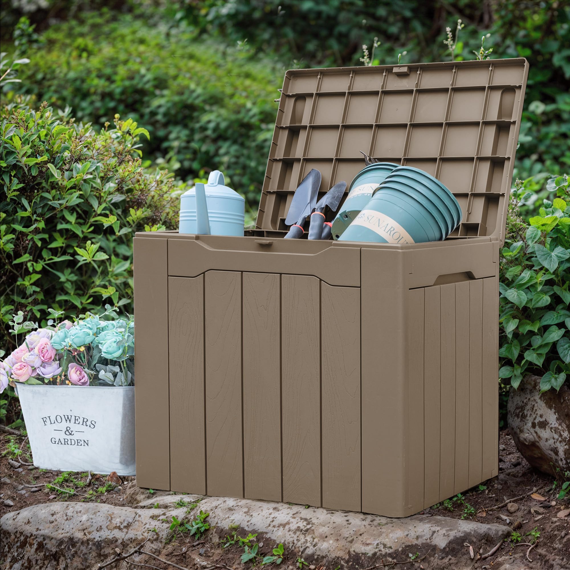 GUNJI 30 Gallon Small Deck Box Outdoor Waterproof Resin Storage Box Lockable Storage Container Outside Package Delivery Box (Black)