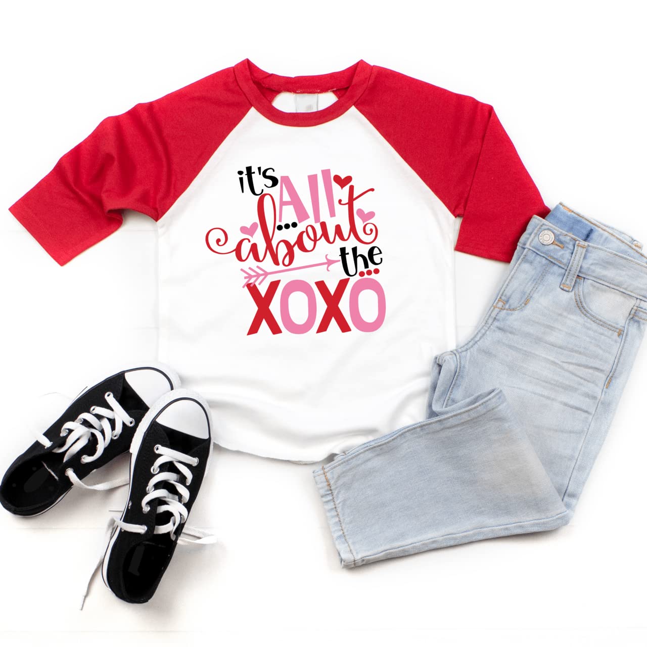 Bump and Beyond Designs Valentine's It's All About The XOXO Valentine's Day Shirt (Red 6-8)