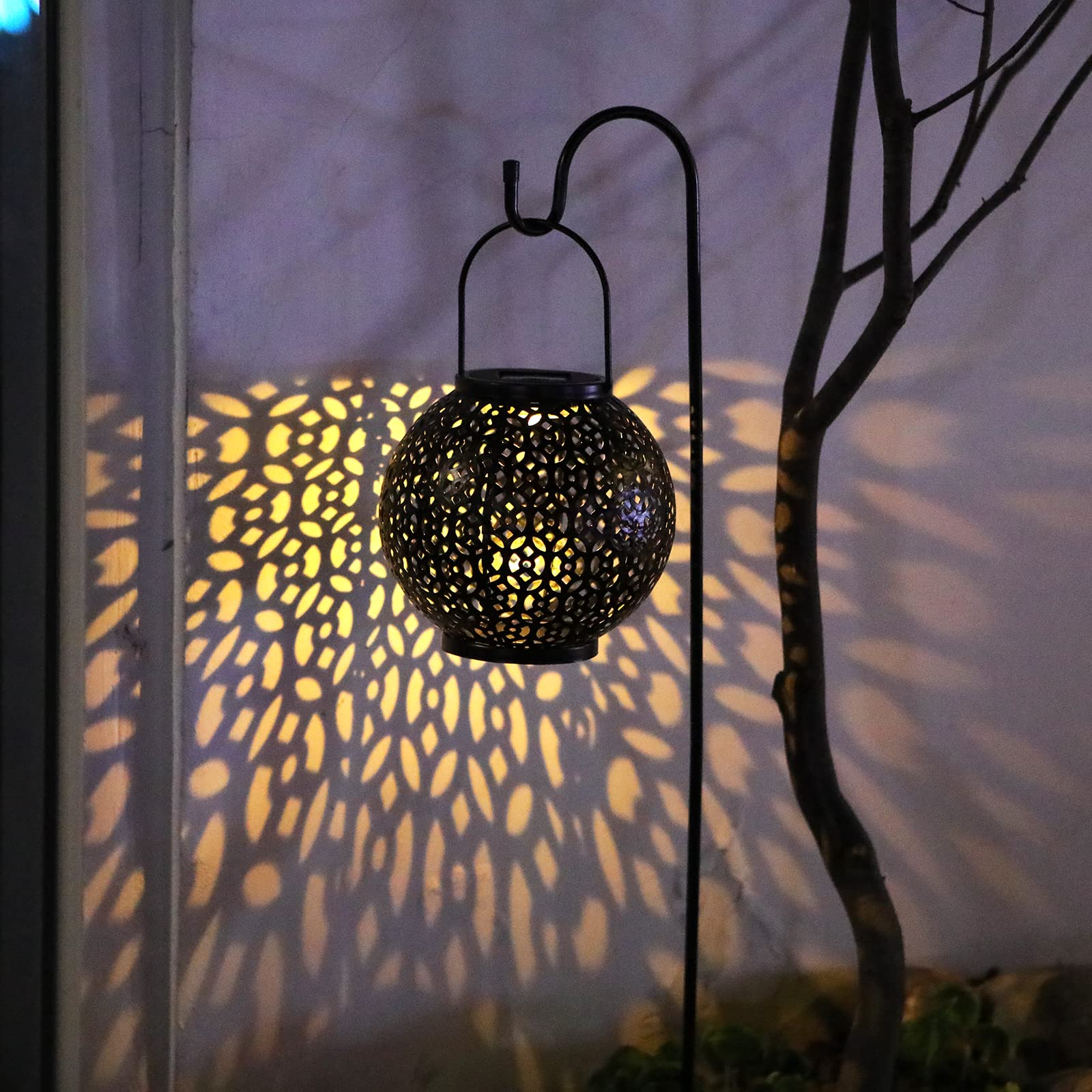 FLJZCZM Hanging Solar Lantern Outdoor Solar Powered Garden Lights Waterproof with Metal Retro Design for Patio Yard Garden Tabletop Dwcoration,1 Pack(Black)