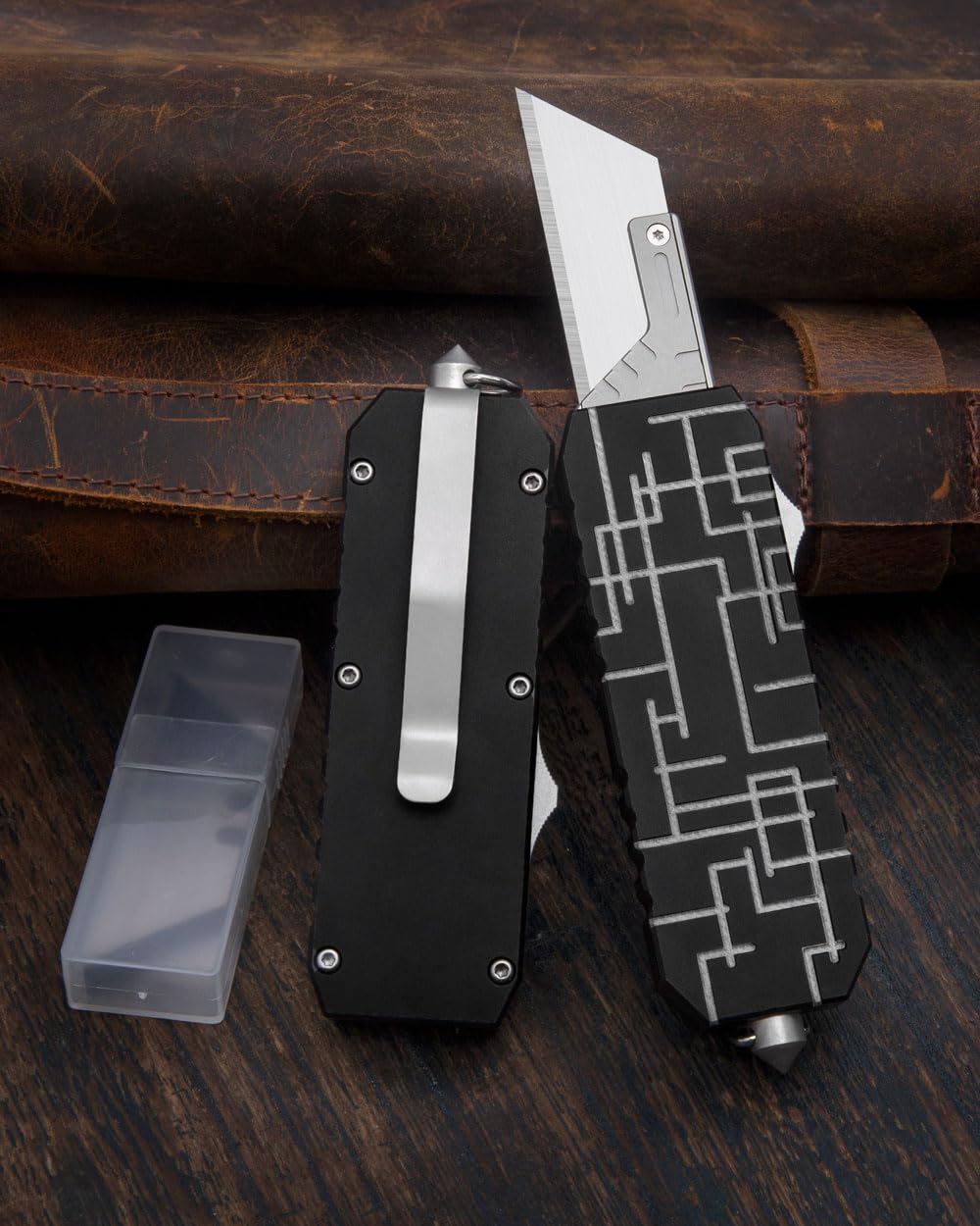 ainhue A37 Auto Retractable Box Cutters Utility Knife, Heavy Duty Cardboard Cutter EDC Pocket Knives, 10pcs Replaceable Blade with Pocket Clip, Glass Breaker (White)