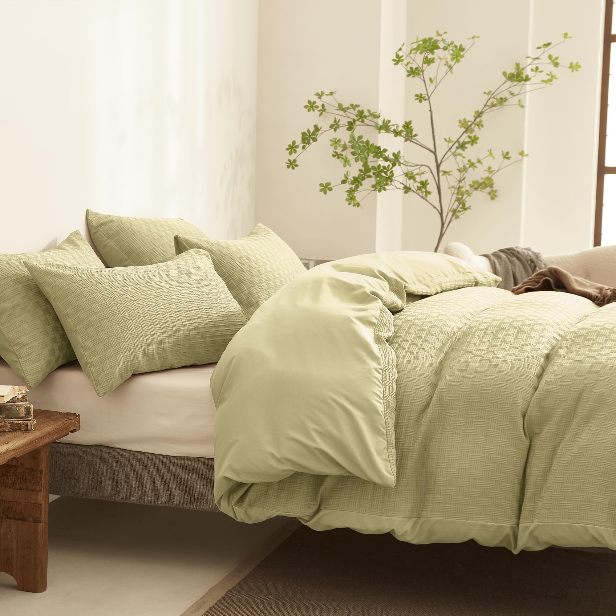 JELLYMONI Green Duvet Cover Queen Size - 3 Pieces Soft and Breathable Microfiber Knitted Jacquard Waffle Weave Striped Comforter Cover with 8 Corner Ties & Zipper Closure