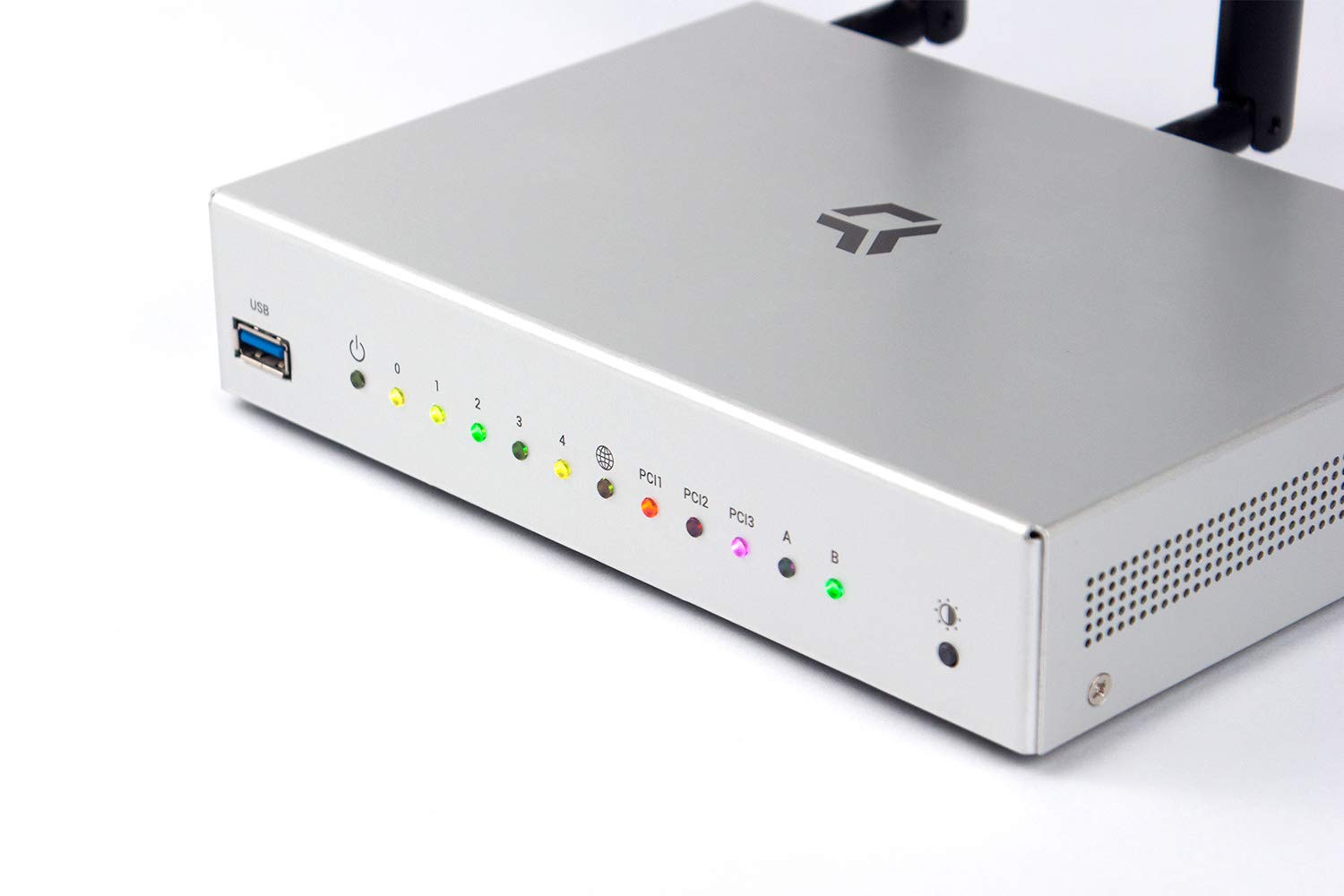 Turris Omnia I 2,5 Gbps SFP, 1,6 GHz CPU,2 GB RAM,Wi-Fi 5 3X3 MIMO, 4G/5G SIM-Slot, 3X mPCIe, hi-Performance, Open Source, 2,5 Gbps WAN/LAN, 5X GLAN/GWAN, 2X USB 3.0, Made, Designed in EU