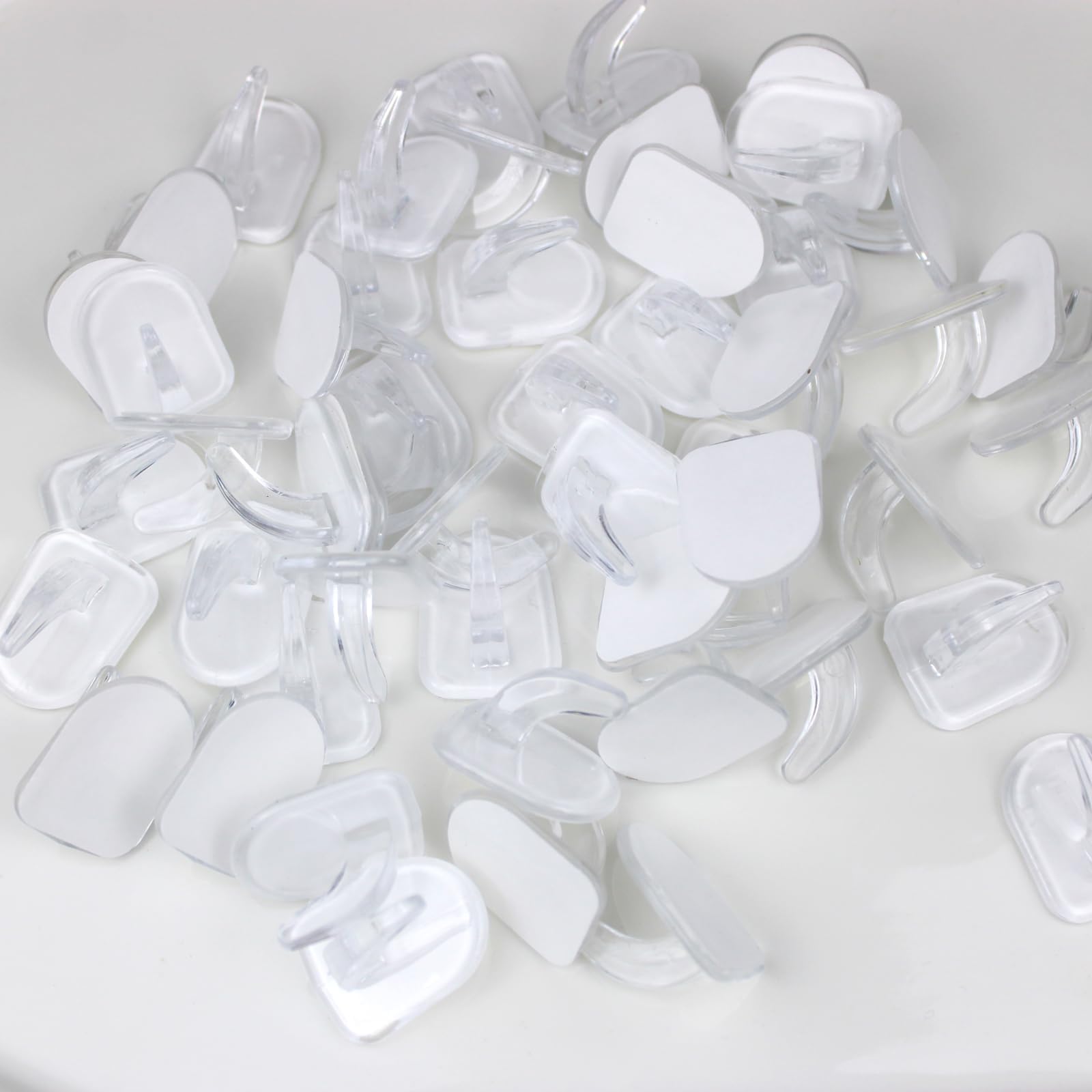 50 PCS Traceless Clear Plastic Adhesive Hooks No Damage Transparent Reusable Seamless Hooks Sticky Hangers with Non Marking Sticker for Kitchen Bathroom Bedroom Office Wall(3*2.4Cm/1.18*0.94Inches)