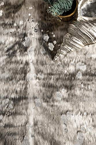 nuLOOM Bravo Spotted Faux Cowhide Area Rug, 5' x 6' 7", Grey