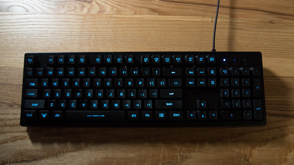 Fenek Mother Membrane Water-Resistant Gaming Keyboard - 7 Color LED