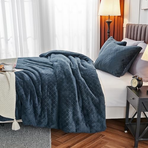 Cupocupa Velvet Comforter Set; 3 Pieces Ultra Soft Plush Warm Bedding Comforters ;Modern King Comforter Sets for Fall and Winter (Navy Blue King)