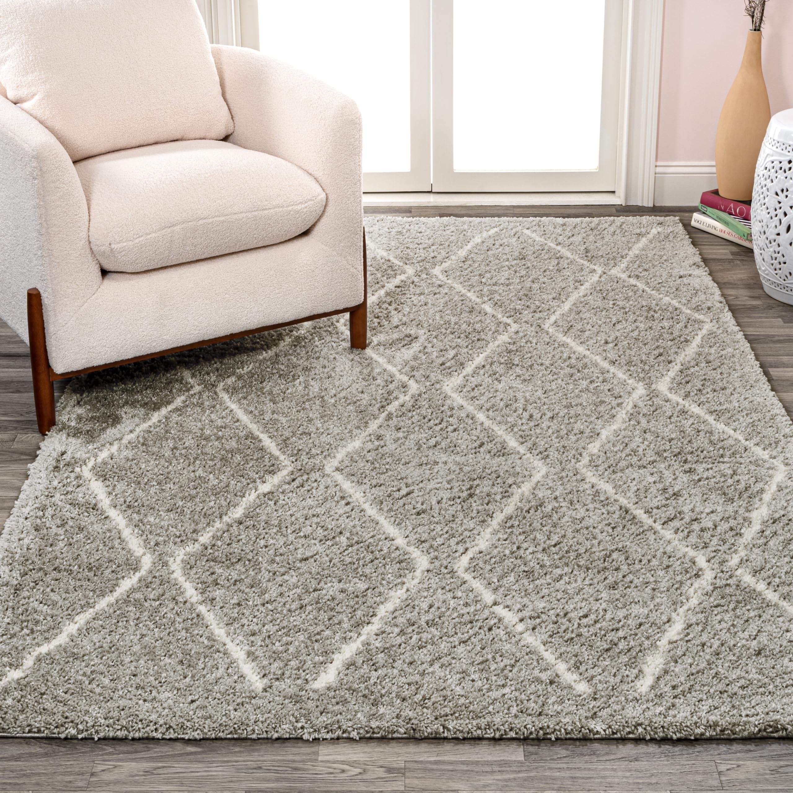 JONATHAN Y MOH405B-5 Catala Moroccan Diamond Shag Area Rug, Contemporary,Farmhouse, Mid-Century for Bedroom, Kitchen, Living Room, Easy-Cleaning, Gray/Ivory, 5 ft. x 8 ft.