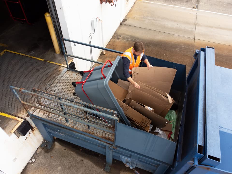 Rubbermaid Brute Tilt Dump Truck/Trash Cart/Garbage Collection/Recycling, 1 Cubic Yard, Standard Duty, 1,250 lbs., Gray, Distribution Centers/Warehouse/Manufacturing/Stadiums