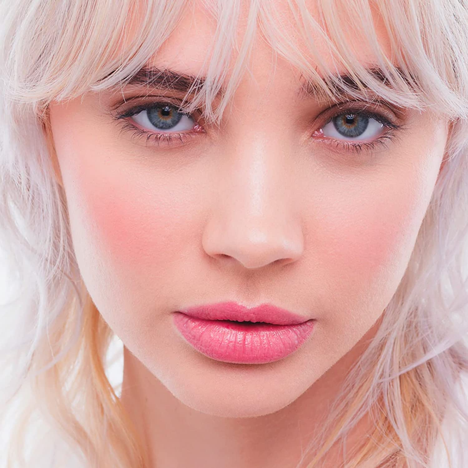 True + Luscious Super Moisture Lipstick β Clean, Vegan and Cruelty Free β Lasting Hydration for Dry Lips with a Satin Finish β Breathless Pink