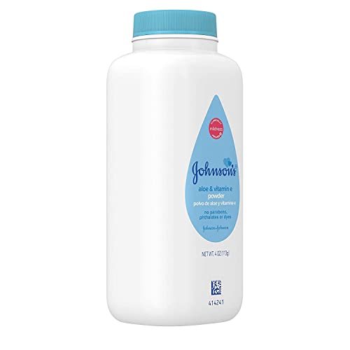Johnson's Baby Powder with Naturally Derived Cornstarch Aloe & Vitamin E, Hypoallergenic 15 Ounces (Pack of 3)