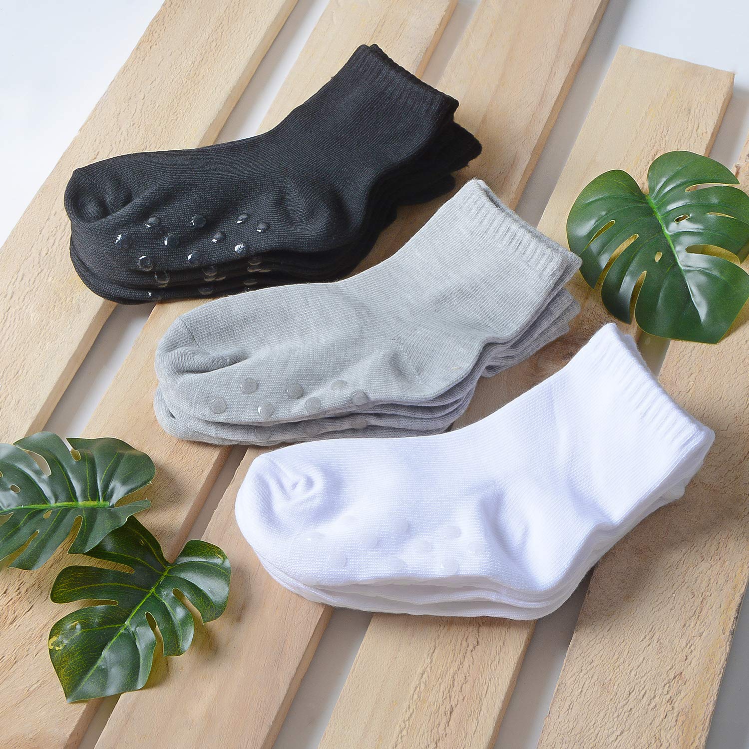 Tenpluszero 12 Pairs Non Slip Toddler Socks Crew Socks with Grips for Baby Boys Girls (Black,White,Grey, 2T/4T)
