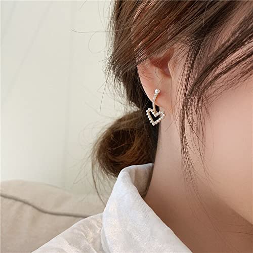 2022 New Korean Earrings Simple and Cold Wind Pearl Love Temperament Wild Earrings Exquisite Elegant Trend Fashion Stud Earrings