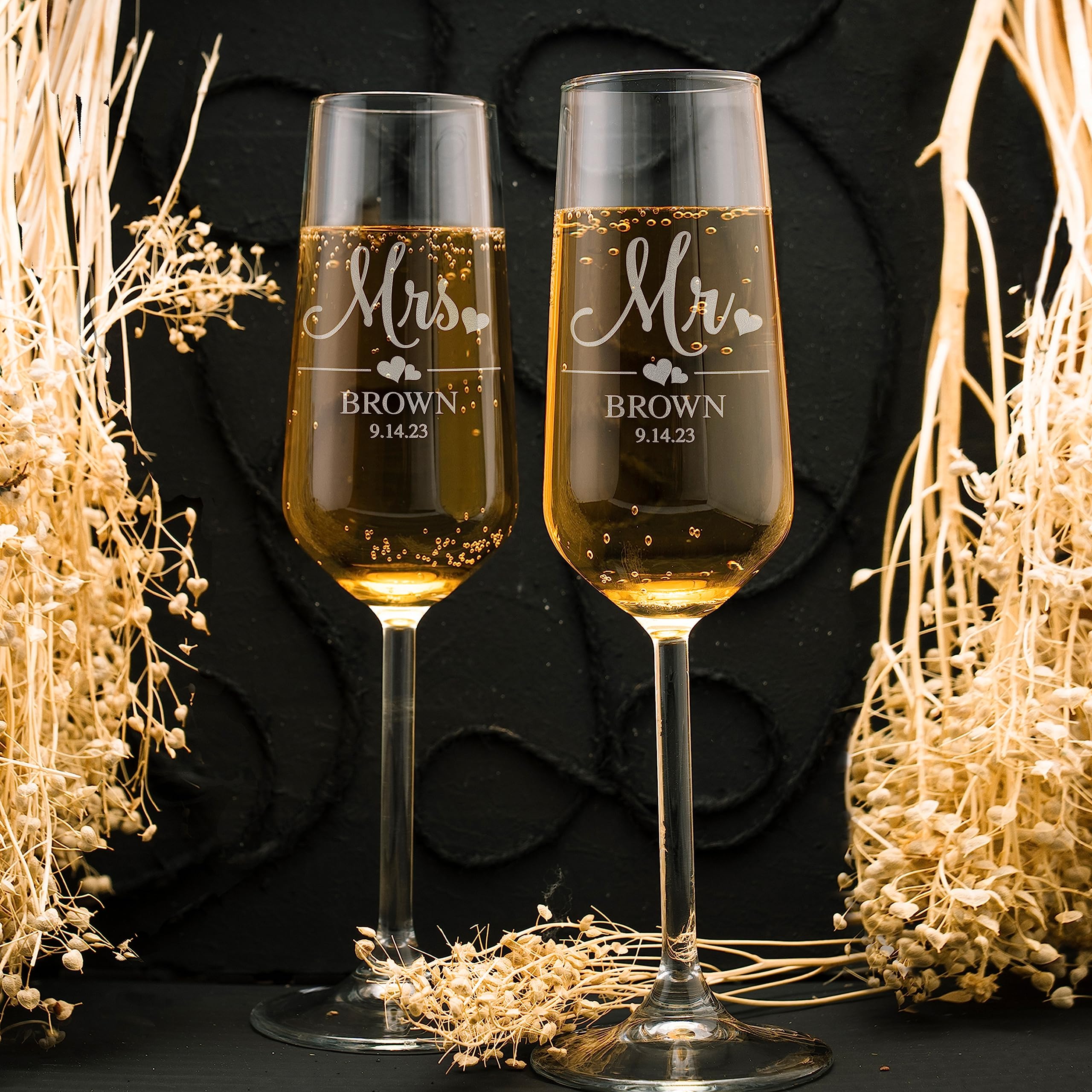 Personalized Wedding Champagne Flutes for Bride and Groom - Set of 2, 9 Designs - Champagne Glasses for Engagement with Names and Date, Interlaced Hearts, Couple's Names Champagne Flutes - D3