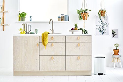 Brabantia New Icon Step Trash Can (5.3 Gal/White) Soft Closing Kitchen Garbage/Recycling Can with Removable Bucket