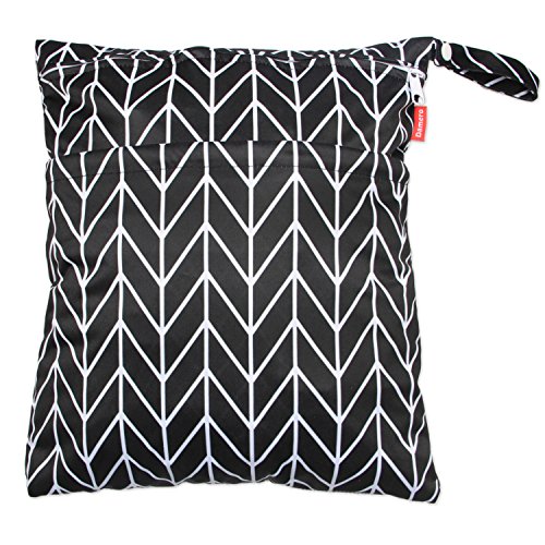 Damero Travel Wet and Dry Bag with Handle for Cloth Diaper, Pumping Parts, Clothes, Swimsuit and More, Easy to Grab and Go (Medium, Black Arrows)