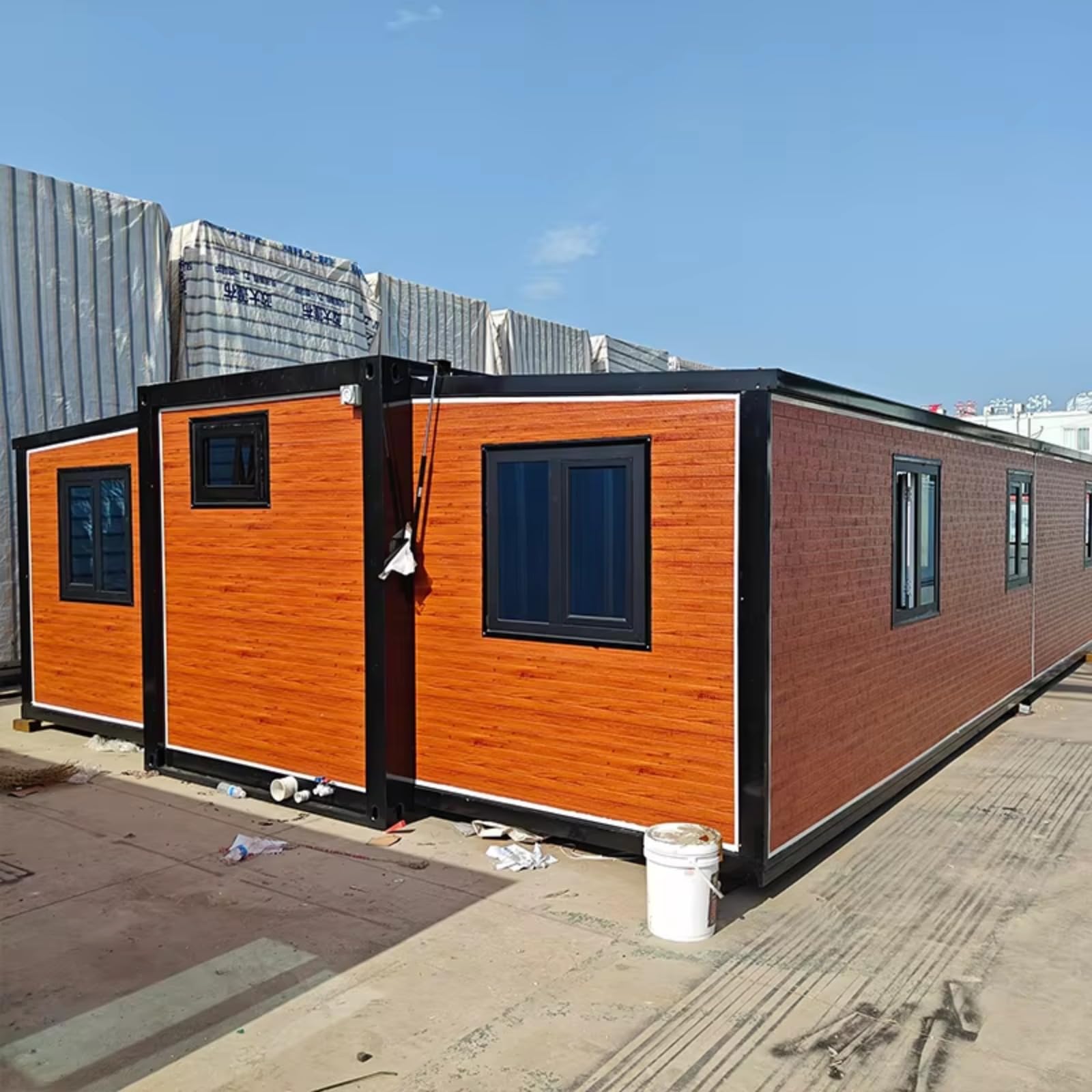 40ft 3 Bedrooms Luxury Living Prefabricated Expandable Folding Container House