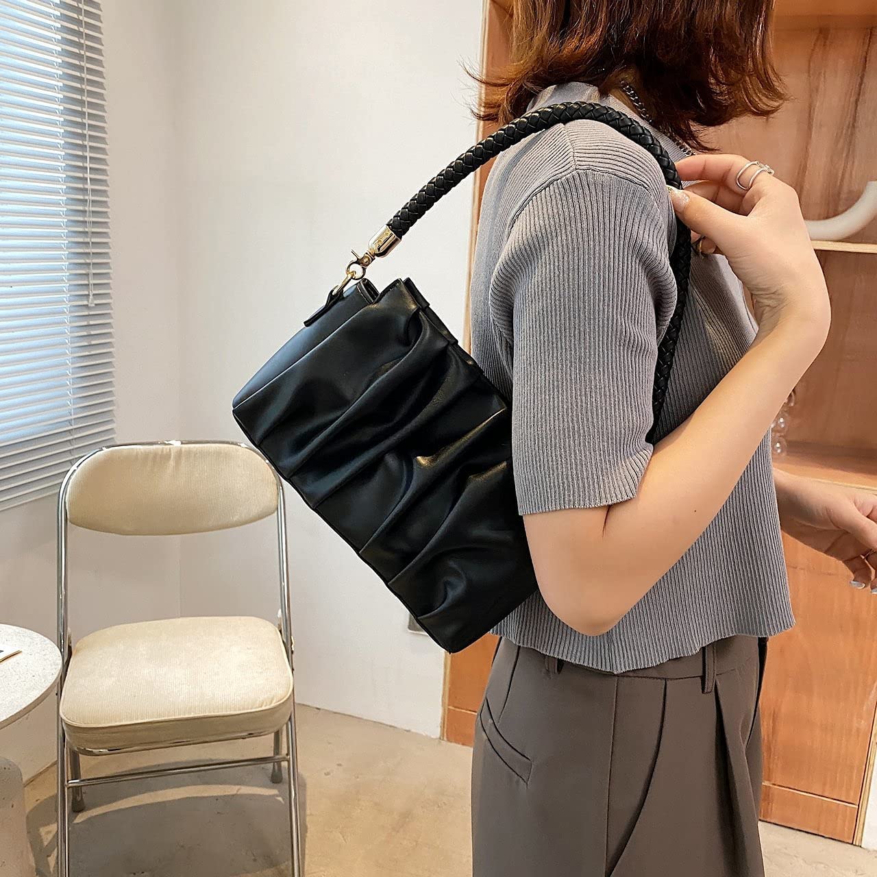Black Purse Female Shoulder Crossbody Bags Purses for Womens With Metal Chain Strap Cute Removable Strap Cinched Small