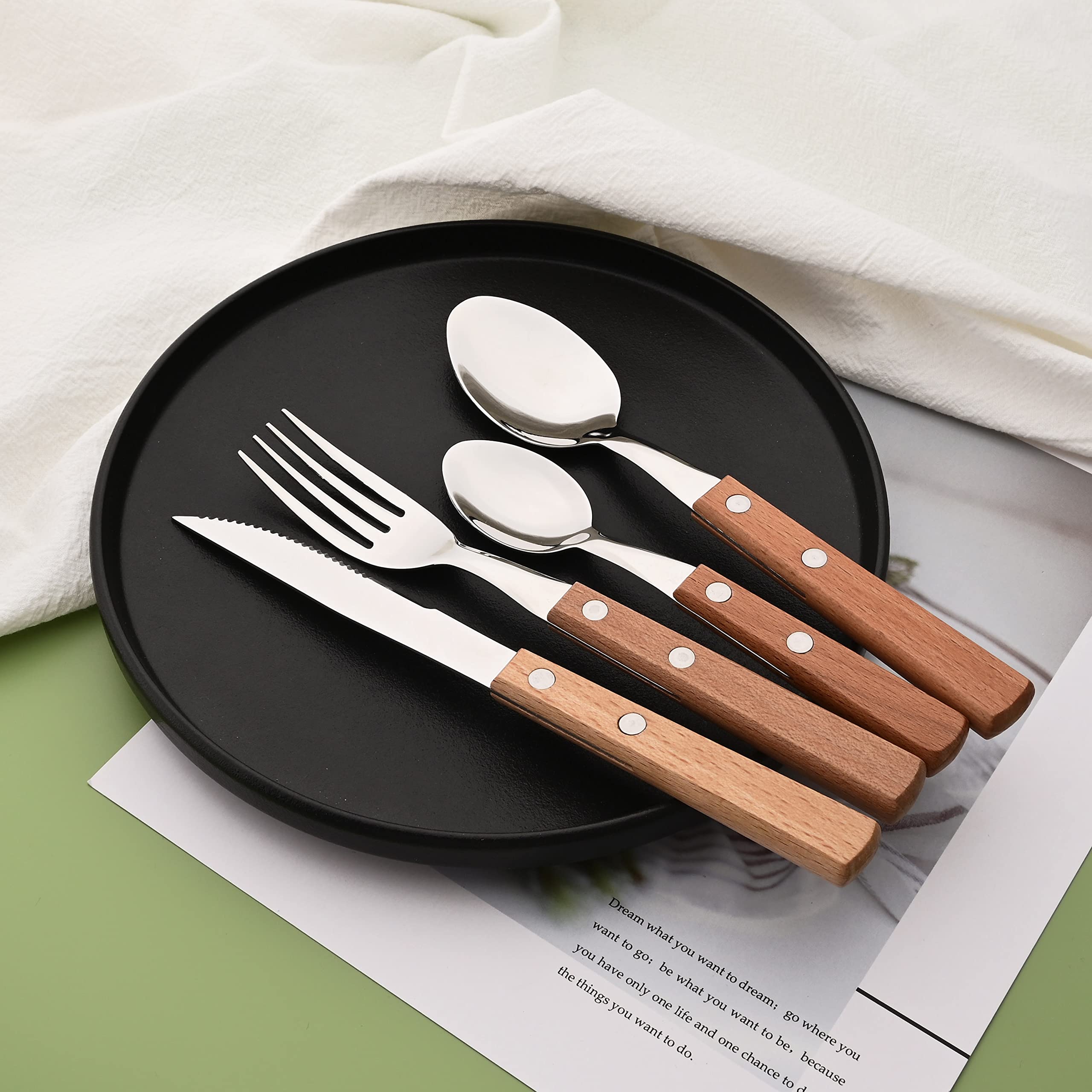 Dinner Forks Set of 8, Uniturcky 304 Stainless Steel Silverware Forks, Table Forks Salad Forks Set, Mirror Polishing Dinner Fork with Wooden Handle, 7.9 Inches