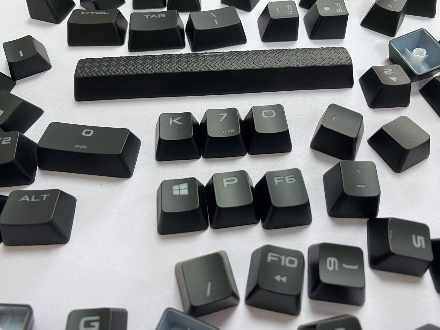 Suitable for Corsair Strafe RGB mk.2 K70 K68 K63 K65 K95 K90 Keyboard keycap, 104 Keys. Spare keycaps for Mechanical Gaming Keyboard