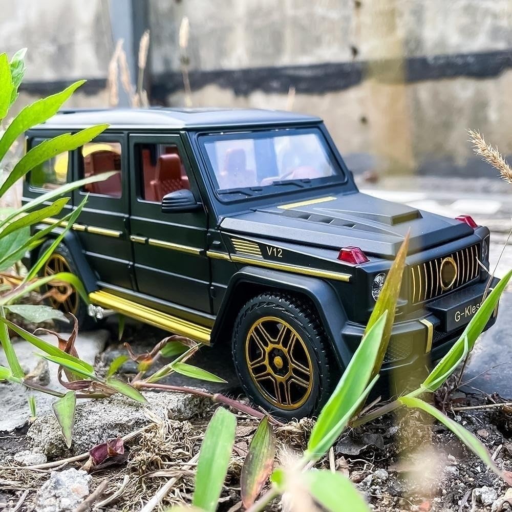 BDTCTK 1/24 Benz G63 AMG Model Car, Zinc Alloy Pull Back Toy car with Sound and Light for Kids Boy Girl Gift (Black)