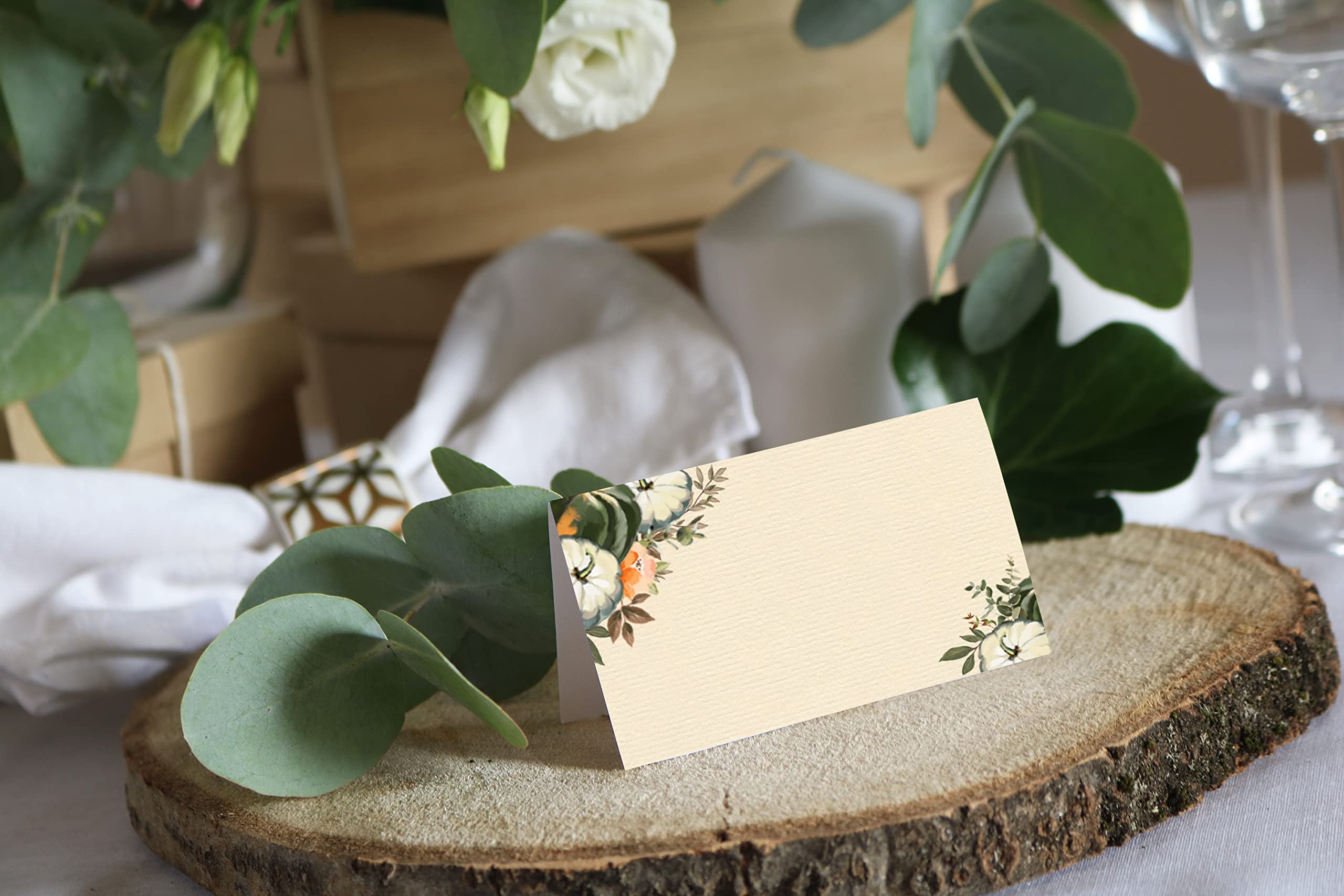 Desert Mercantile Fall Harvest Pumpkin Place Cards - 25 pack β Tented Tabler Cards for Thanksgiving Table Decor, Autumn Weddings, Holiday Buffets, Dinner Parties, or Place Settings. 2"x3.5" (folded).