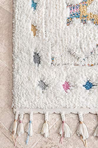 nuLOOM Lila Tribal Moroccan Shag Accent Rug, 2' x 3', White
