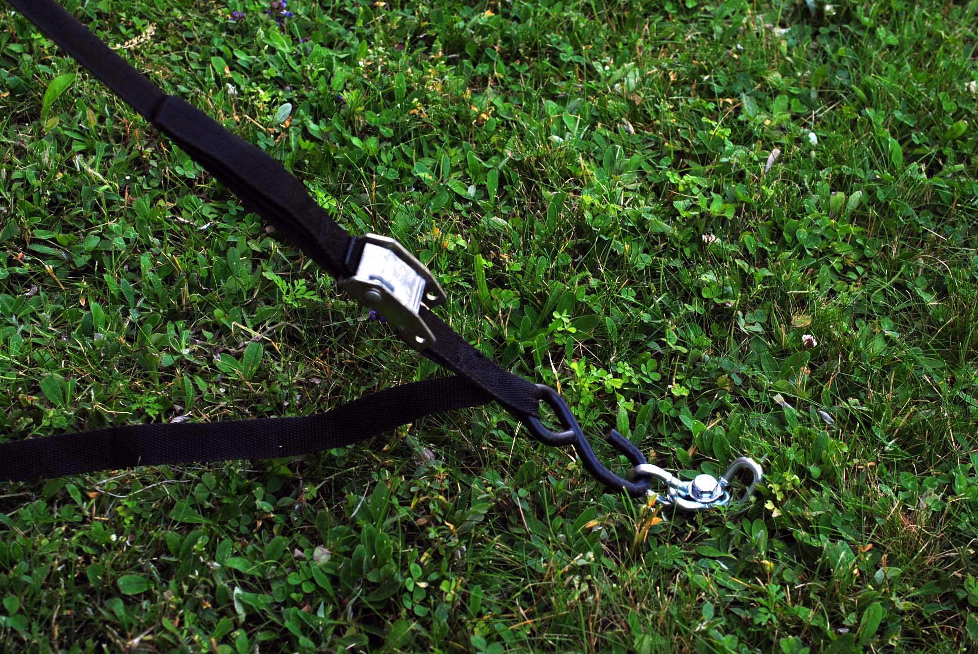 Lexar Industrial 12 pc Lag Screws 3/8 x 12 Tent Stakes Festival Kit with Chain Links and Washers