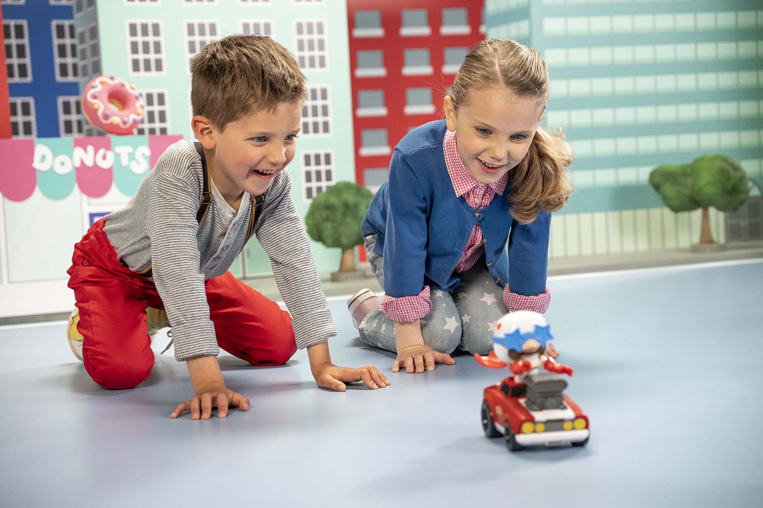 Goliath Donut Dash Game - Race to Pick Up Matching Donuts, Racecar Does Real Donuts On Table Or Hard Floor - Ages 4 and Up, 2-4 Players