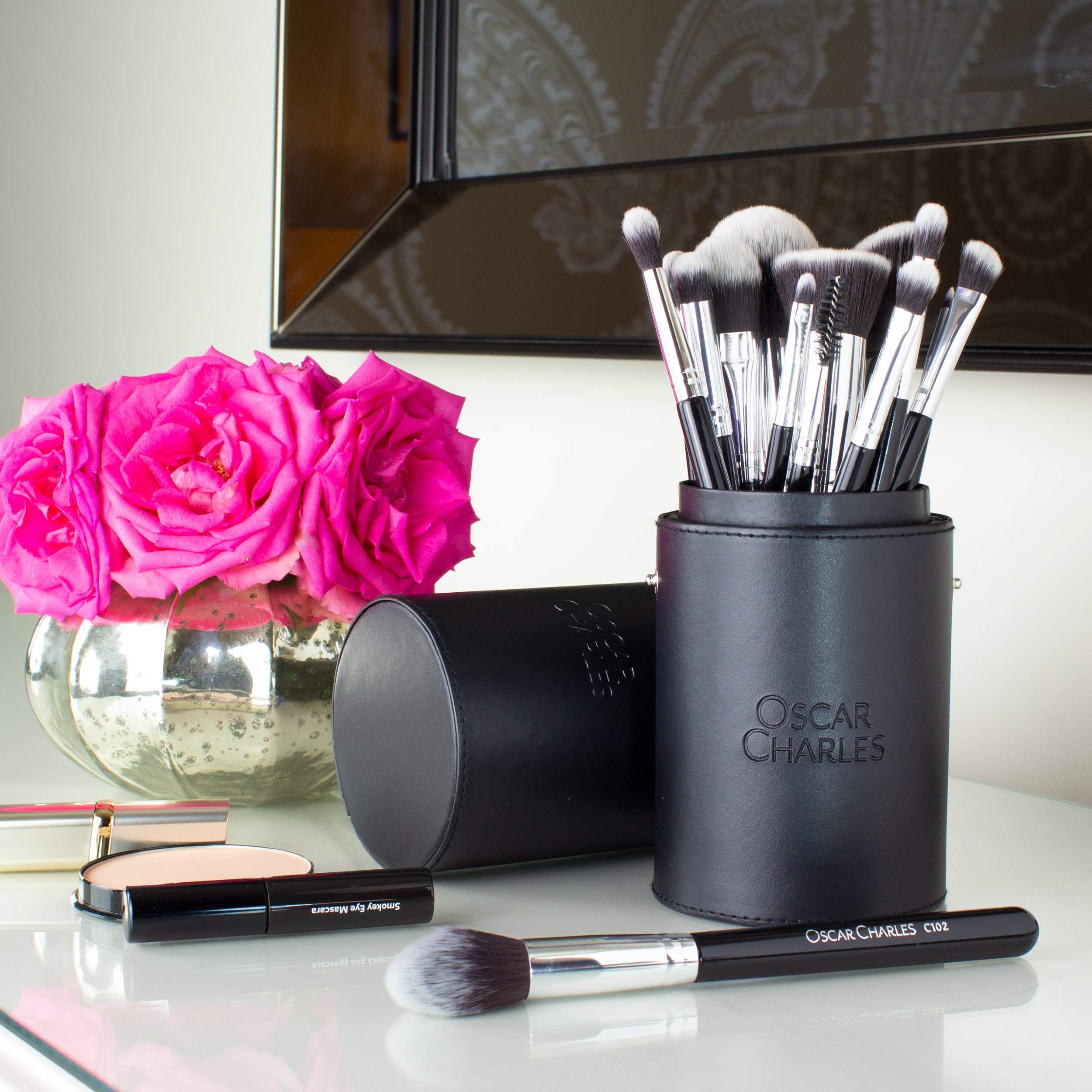 Oscar Charles 17 Piece Professional Makeup Brush Set: Make up brushes with Case, Beauty Blender, Brush Cleaner, Product Guide and Gift Box