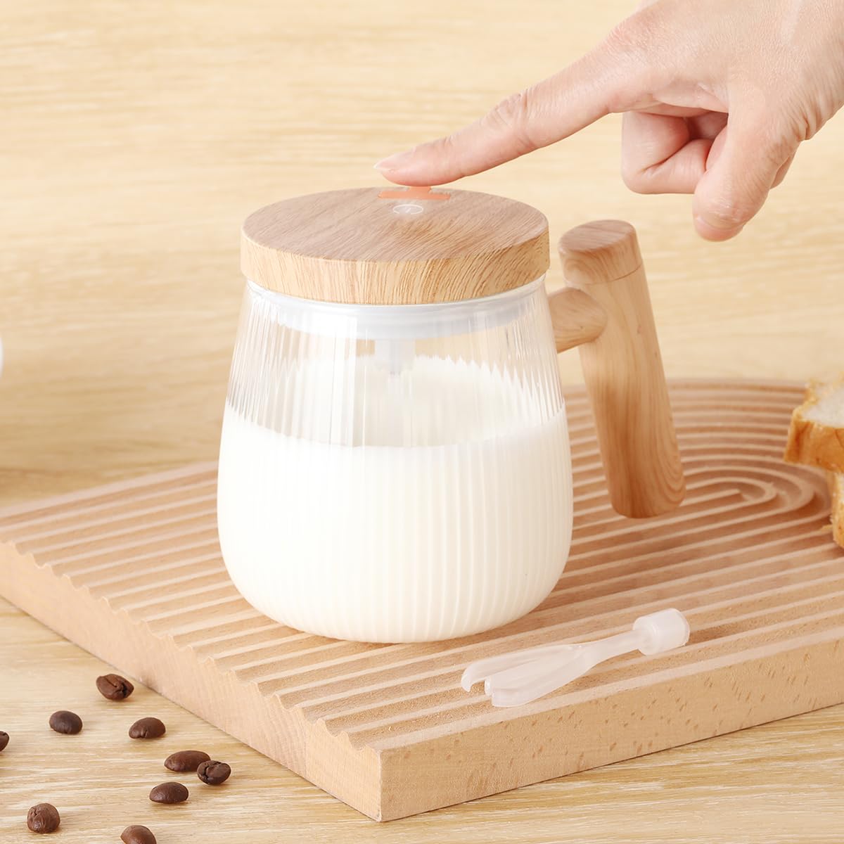 Aieve Electric Milk Frother Cup, USB Handheld Milk Frother Self Mix Cup with Lid Foam Maker for Latte,Cappuccino