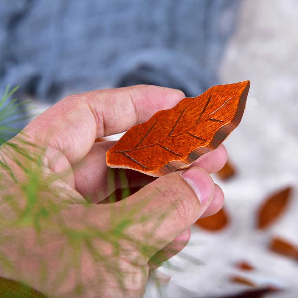 4PCS Natural Wooden Leaf Shape Wooden Chopstick Rest Japanese-Style Chopstick Stand for Home Restaurant Kitchen Table