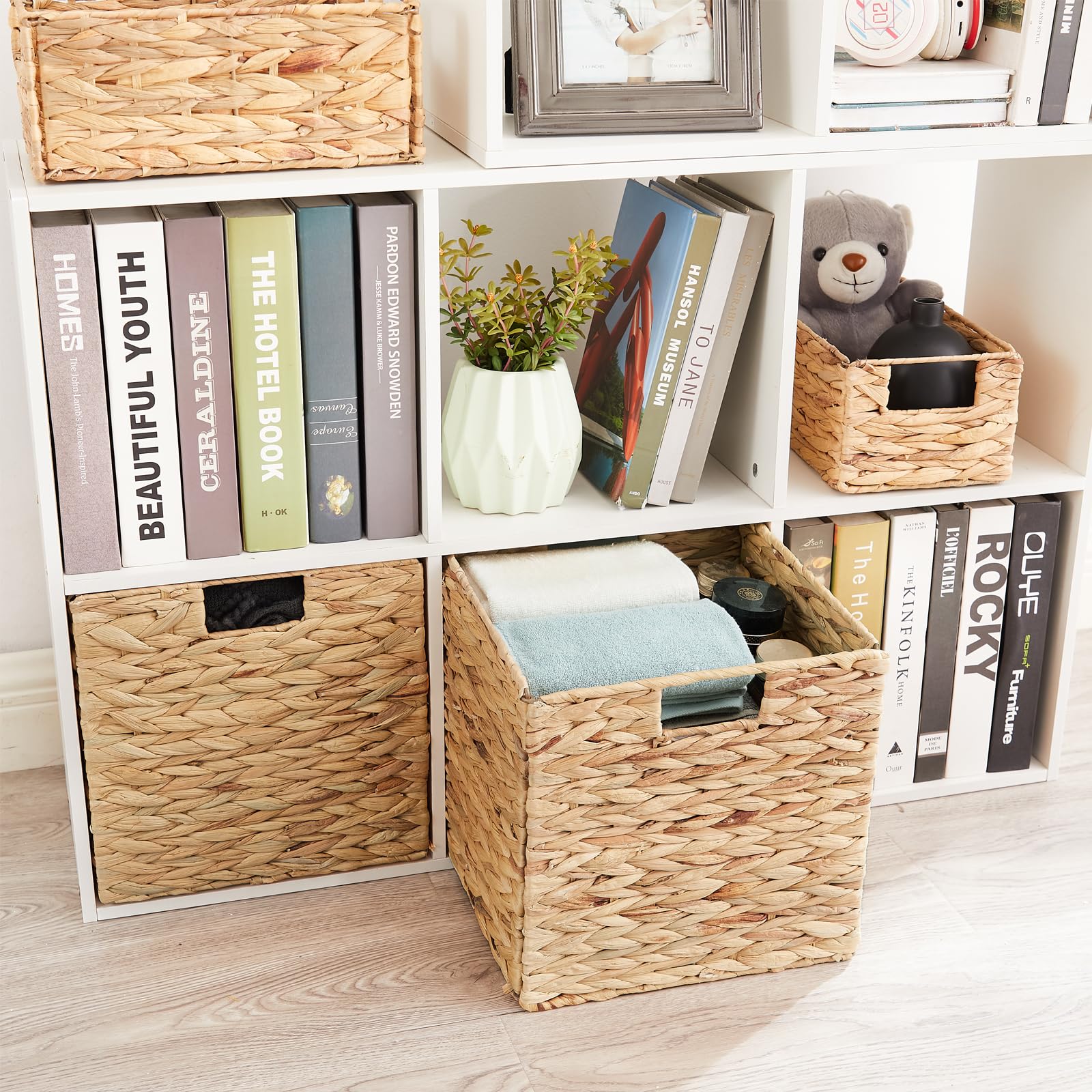 Vagusicc Storage Basket, Set of 2 Handwoven Water Hyacinth Storage Baskets, Foldable Wicker Storage Basket 9 Inch Cube Storage Bin for Shelves Laundry Organizer Square Shelf Baskets, 9''x9''x9''
