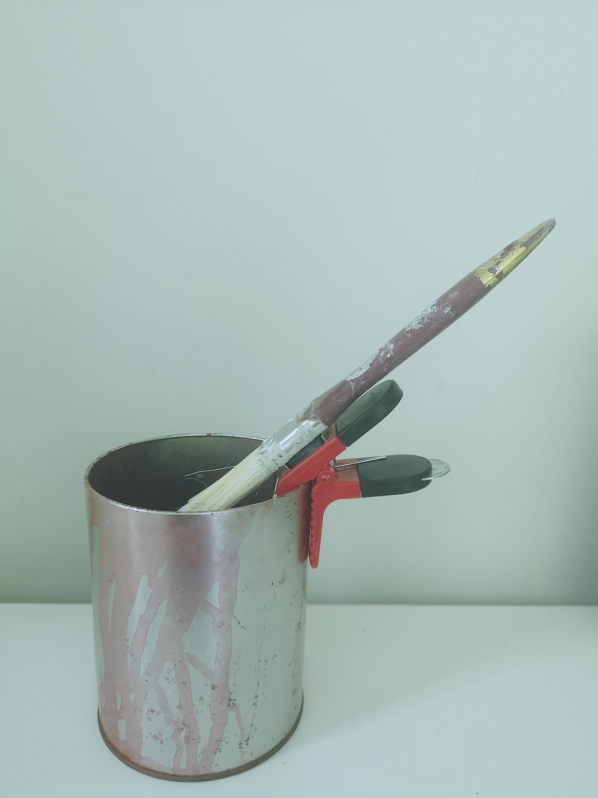 A99 3pcs Magnetic Paint Brush holder clip with Tin Opener DIY tools Red