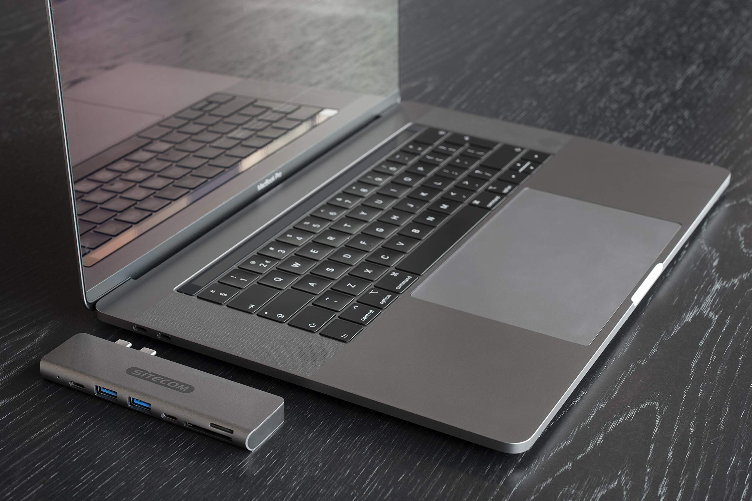 Sitecom CN-391 Dual USB-C Multiport Adapter for MacBook Pro - 2X USB-C to 1x HDMI + 2X USB 3.1 + USB-C 3.1 + UBS-C 3.1 Power Delivery