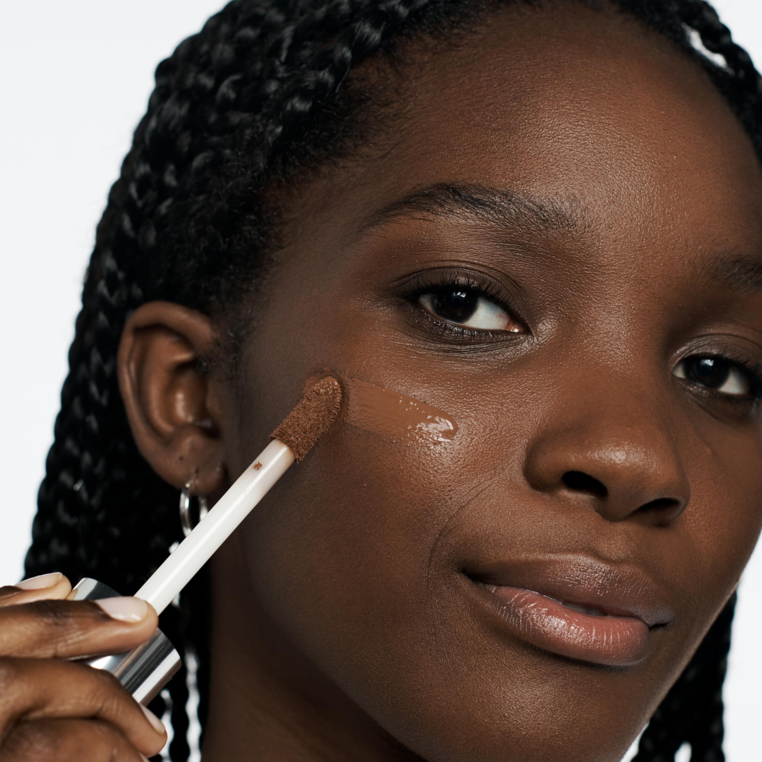 Clinique Beyond Perfecting Liquid Lightweight Full Coverage Foundation + Concealer For Dry Combination to Oily Skin Types, Buttermilk, 1 Fl Oz