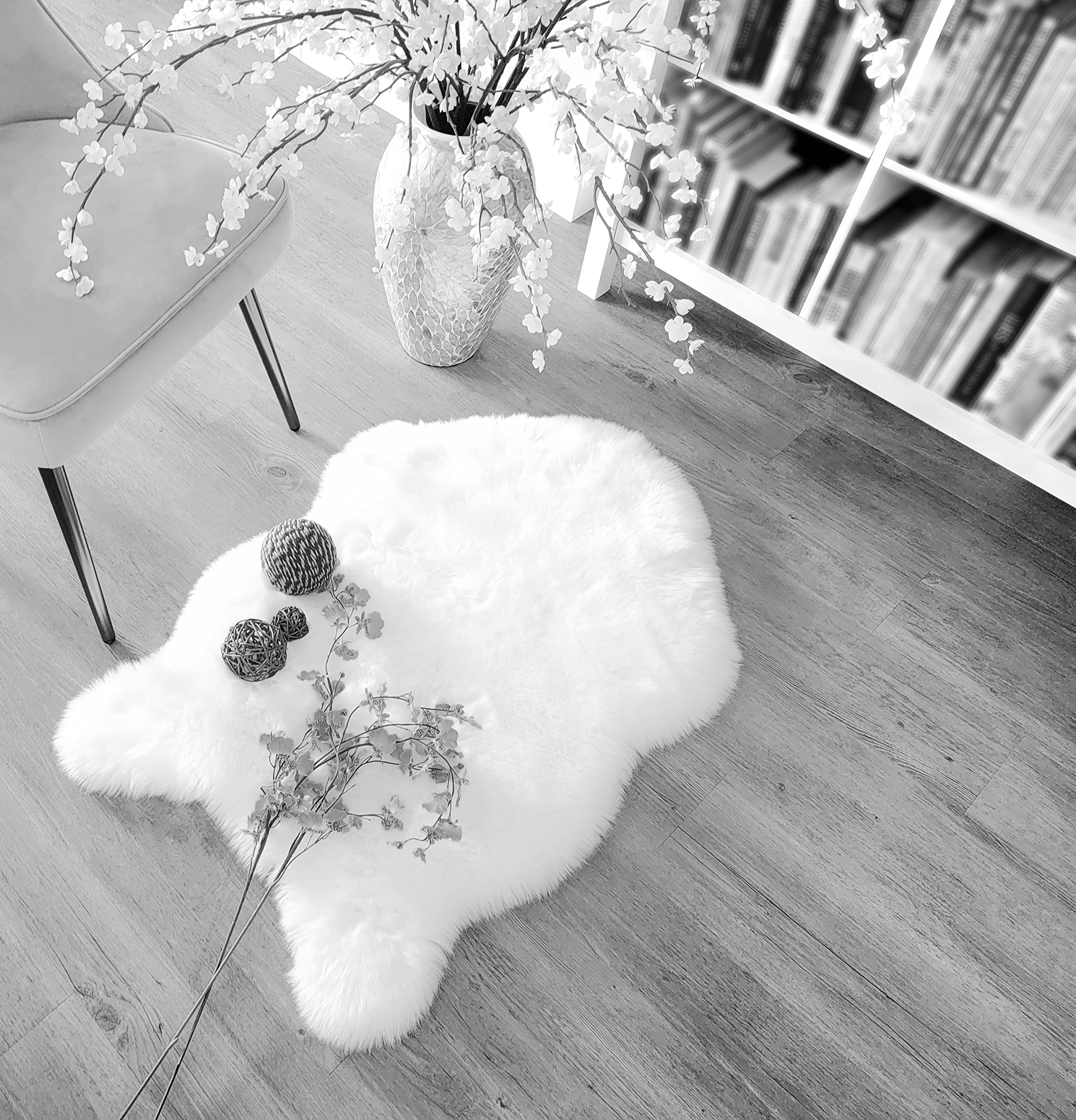Chesserfeld Luxury Faux Fur Sheepskin Area Rug for Bedroom, Black, 4 x 6 with Thick Pile