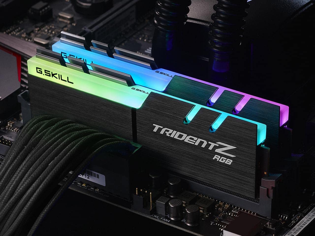G.SKILL Trident Z RGB Series (Intel XMP) DDR4 RAM 16GB (2x8GB) 3200MT/s CL14-14-14-34 1.35V Desktop Computer Memory UDIMM (F4-3200C14D-16GTZRX)