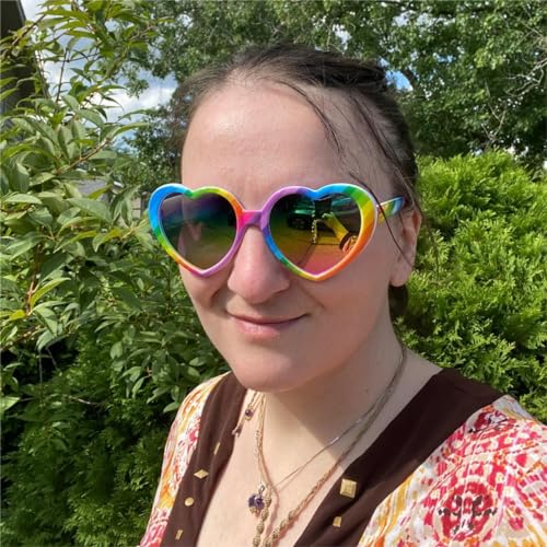 AENMTU Polarized Rainbow Pride Heart Shaped Sunglasses for Women Men Large Lens Eyewear Pride March Outfits Accessories