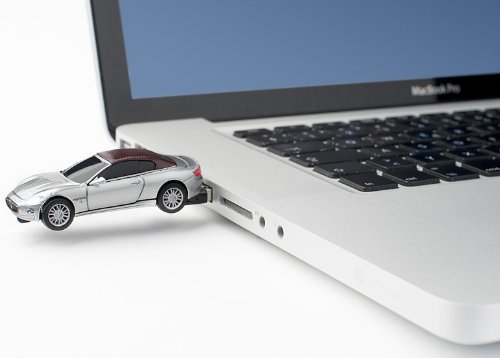 Click Car Maserati Gran Cabrio USB 2.0 Car Memory Stick (4 GB)