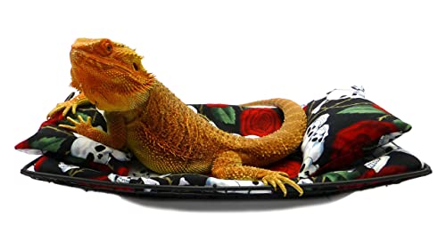 Chaise Lounge for Bearded Dragons, Skulls and Roses Fabric