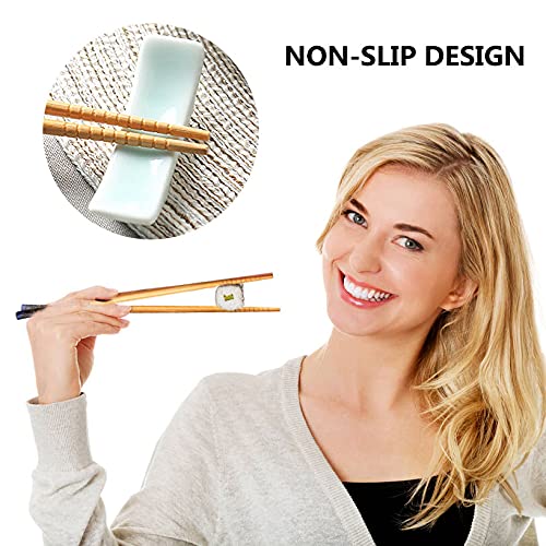 5 Pairs Cute Lucky Cat Chopsticks and Chopstick Rest Set, Chopsticks Holder 5 Cats, Classic Japanese Style Bamboo Natural Reusable China Chopsticks Holder Gift Set, Dishwasher - Safe (Cute Cat)