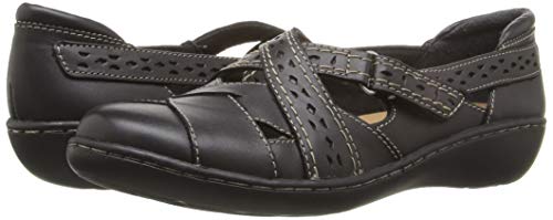 Clarks womens Ashland Spin Q Slip On Loafer, Black, 8 Wide US