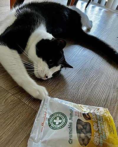 Meowijuana | Crunchie Munchie Bundle | Chicken and Fish Combo Pack | Organic Catnip Center | Grown in The USA | Promotes Cat Health | High Potency Cat Treats | Feline and Cat Lover Approved