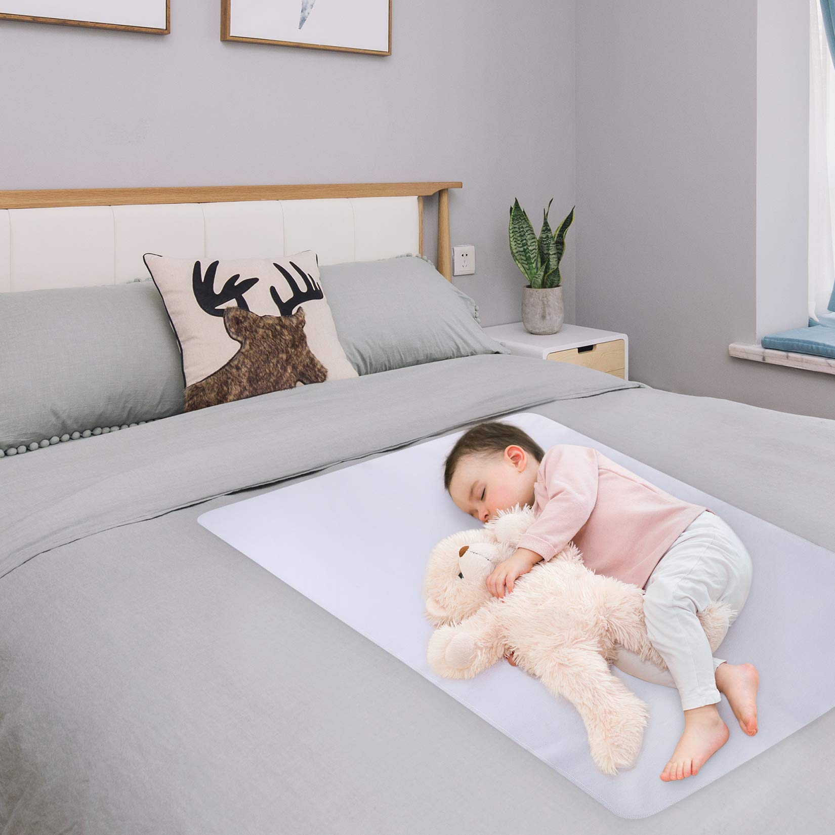 Waterproof Crib Mattress Protector Pad Flannel Crib Protector Pad Incontinence Pad Wetting Reusable Waterproof Cover 100% Water Resistant Cotton Mattress Protector Pad Sheet Savers for Baby 27“*39”