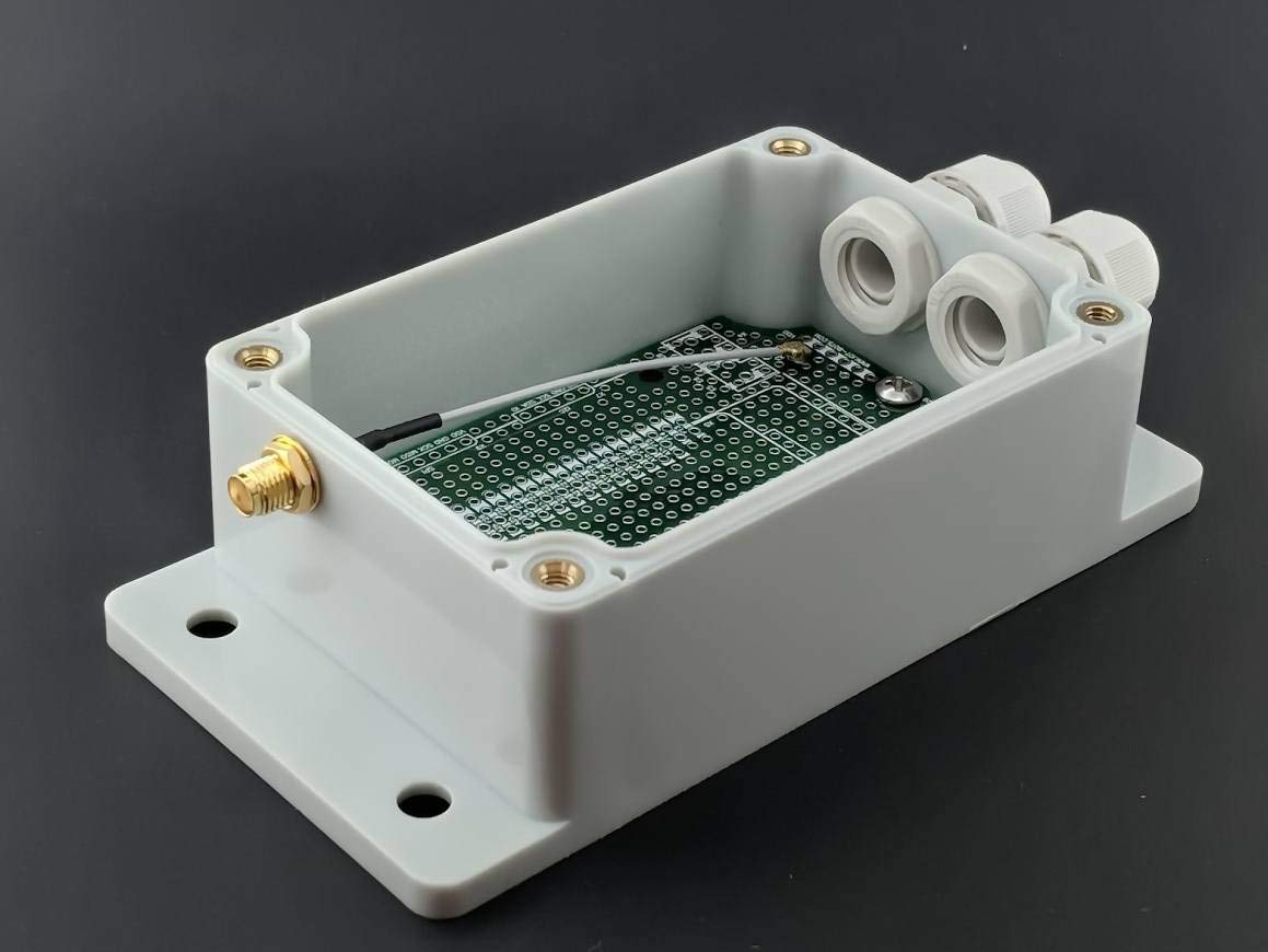 qBox DIY IOT Enclosure Kit (One SMA), IOT Enclosure for Arduino MKR Feather ESP32 Cellular LoRa WiFi Board, Waterproof IP65 Enclosure with Glands, prototyping PCB and SMA Connector
