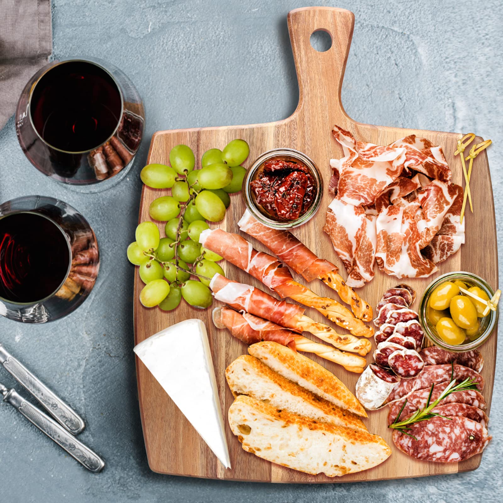 Acacia Wood Cutting Board with Handle Wooden Chopping Boards Charcuterie Board Kitchen Butcher Chopping Block Best Cutting Board for Meat Carving Cheese Serving Board Cutting Boards