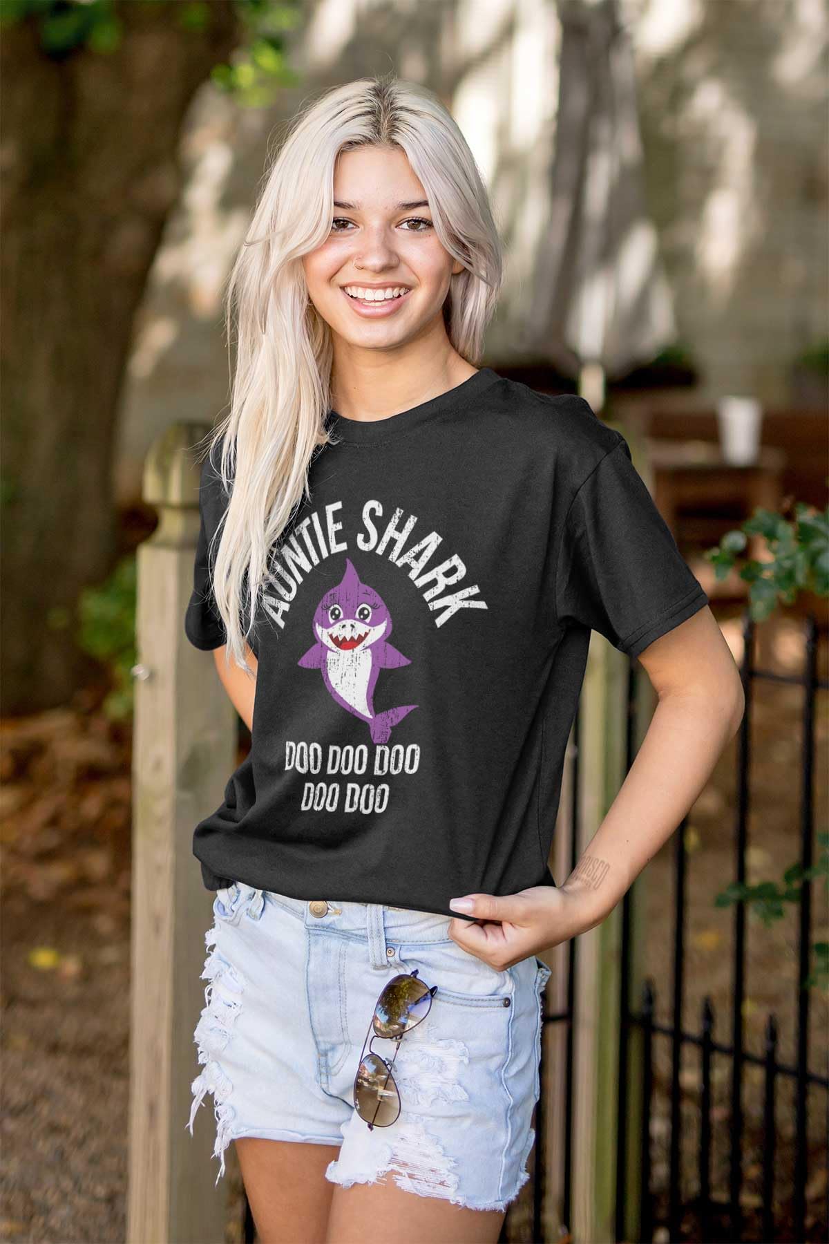 Shark Song Aunt Cute Adorable Auntie Womens Graphic T Shirt Tees