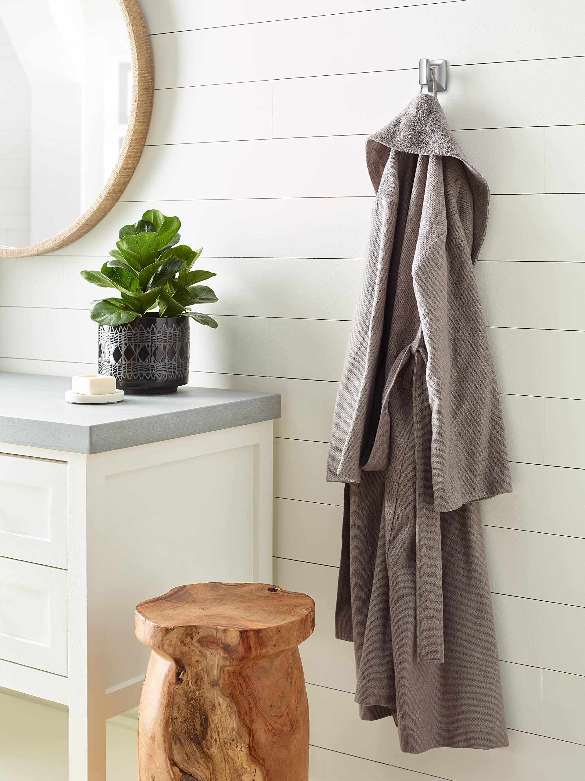 Amerock BH3601026 | Chrome Single Robe Hook | 2-5/8 in. (67 mm) Length Towel Holder | Highland Ridge | Towel Hook for Bathroom | Bathroom Hardware | Bath Accessories